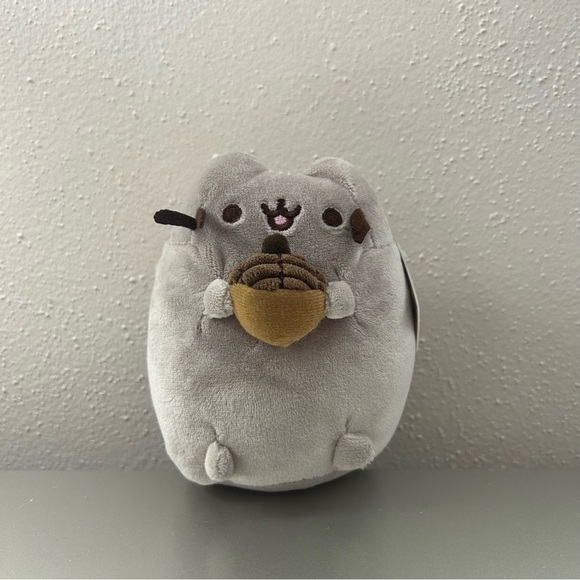 Pusheen | Toys | Gund Pusheen Box Exclusive Acorn Plush Nwt 5 | Poshmark